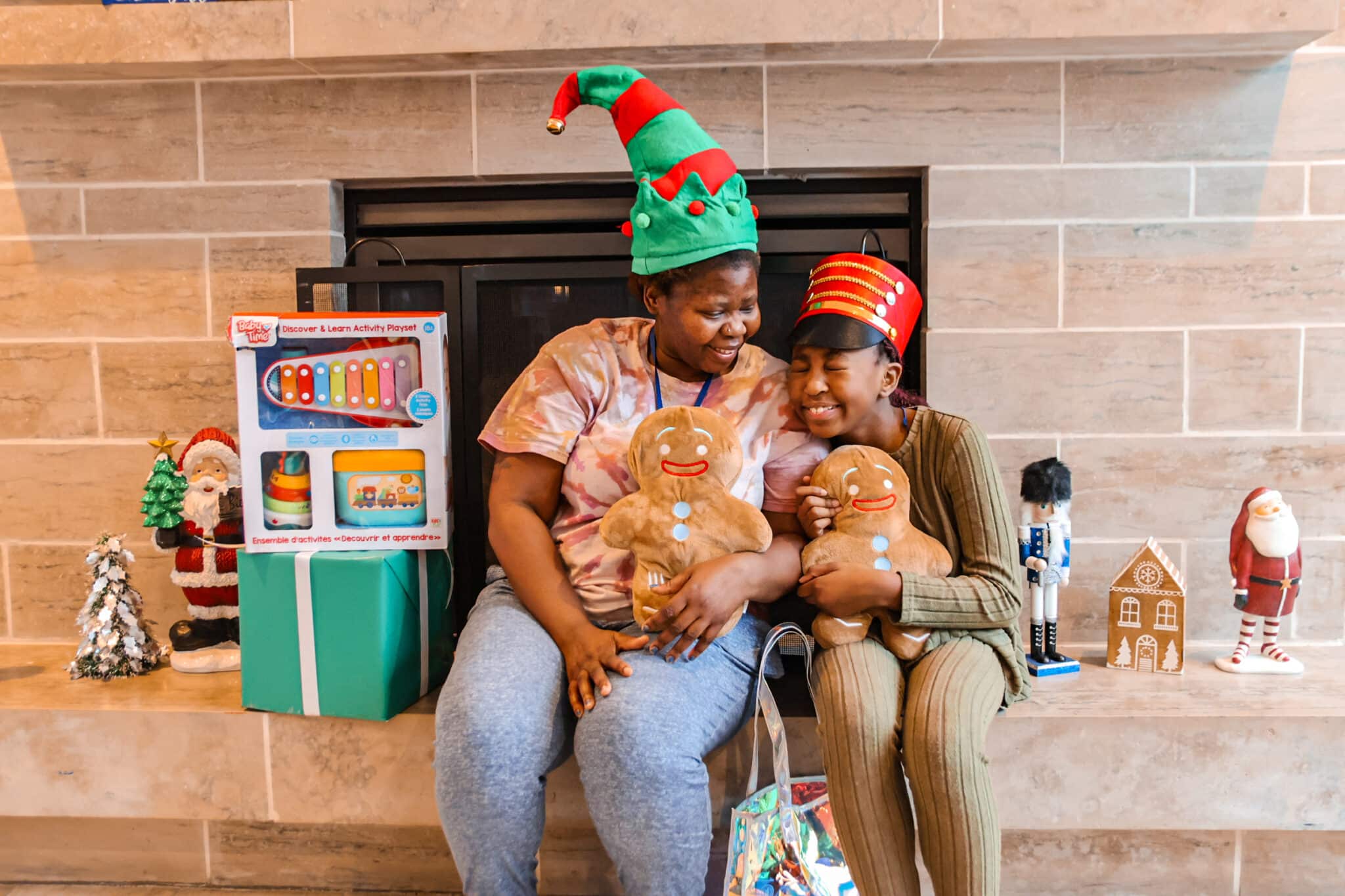 WestJet Shares Christmas Miracle Magic with Families at Ronald McDonald ...